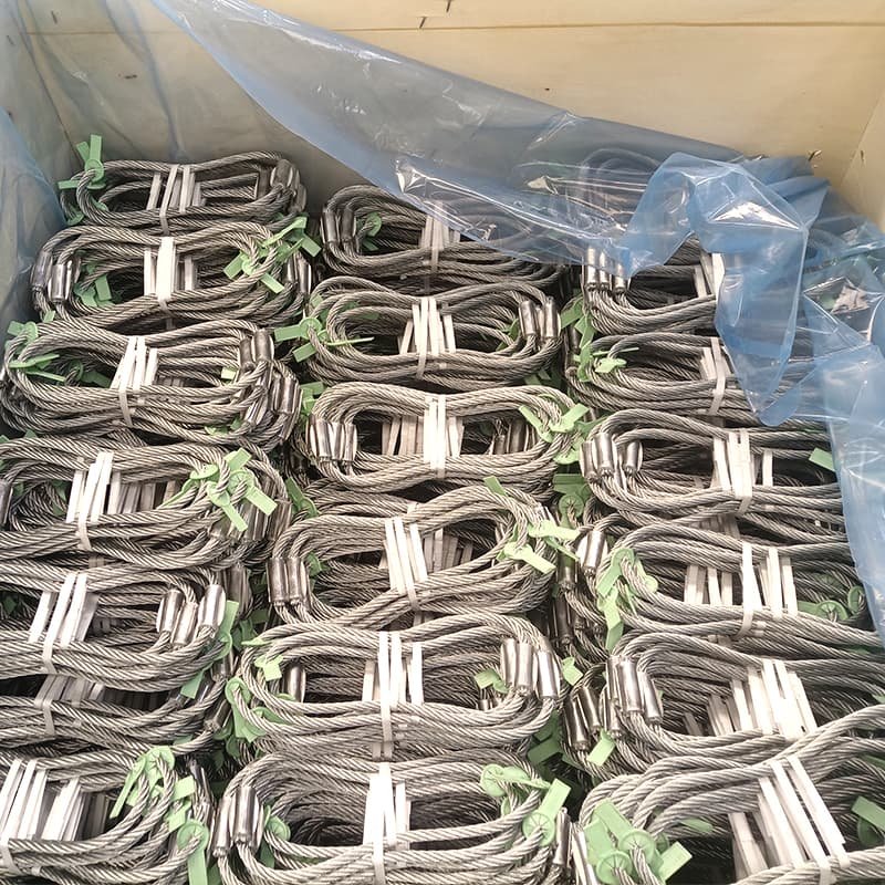 Cast in Lifting Loop